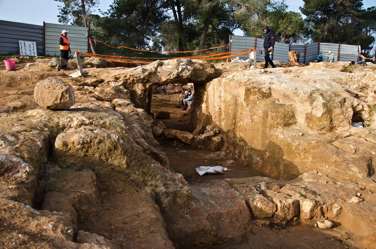 Ruins Of 2,000-year-old Jewish Village Discovered In East Jerusalem ...
