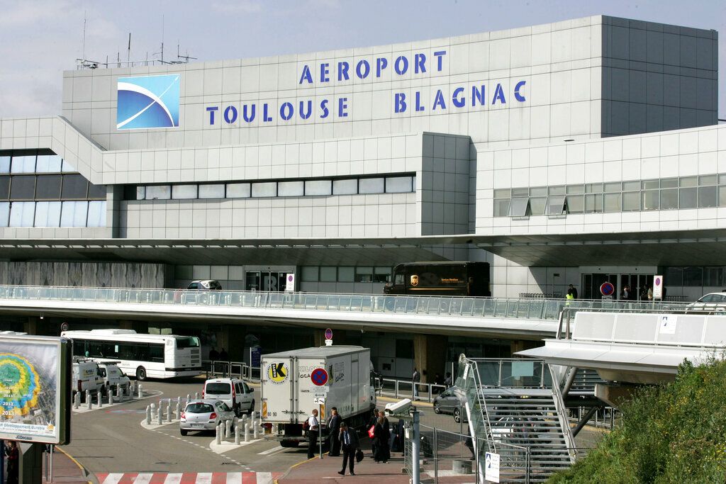 French Authorities Evacuate 6 Airports Across The Country In Multiple ...