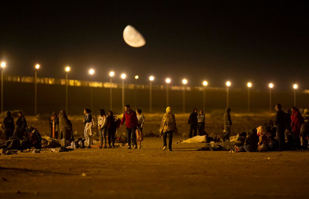 Midnight Change To U.S. Migrant Rules Sows Border Confusion - i24NEWS