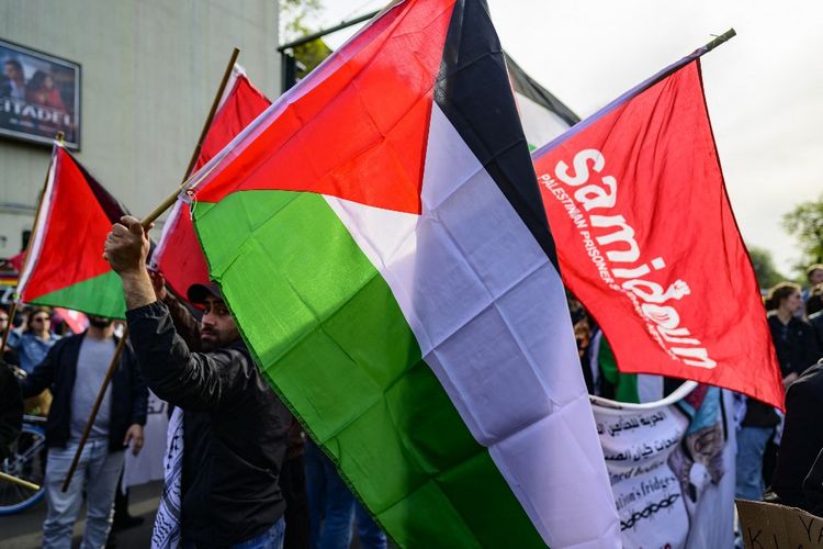 NGOs Urge Austria And Germany To Give Passports To Hostages Held By ...