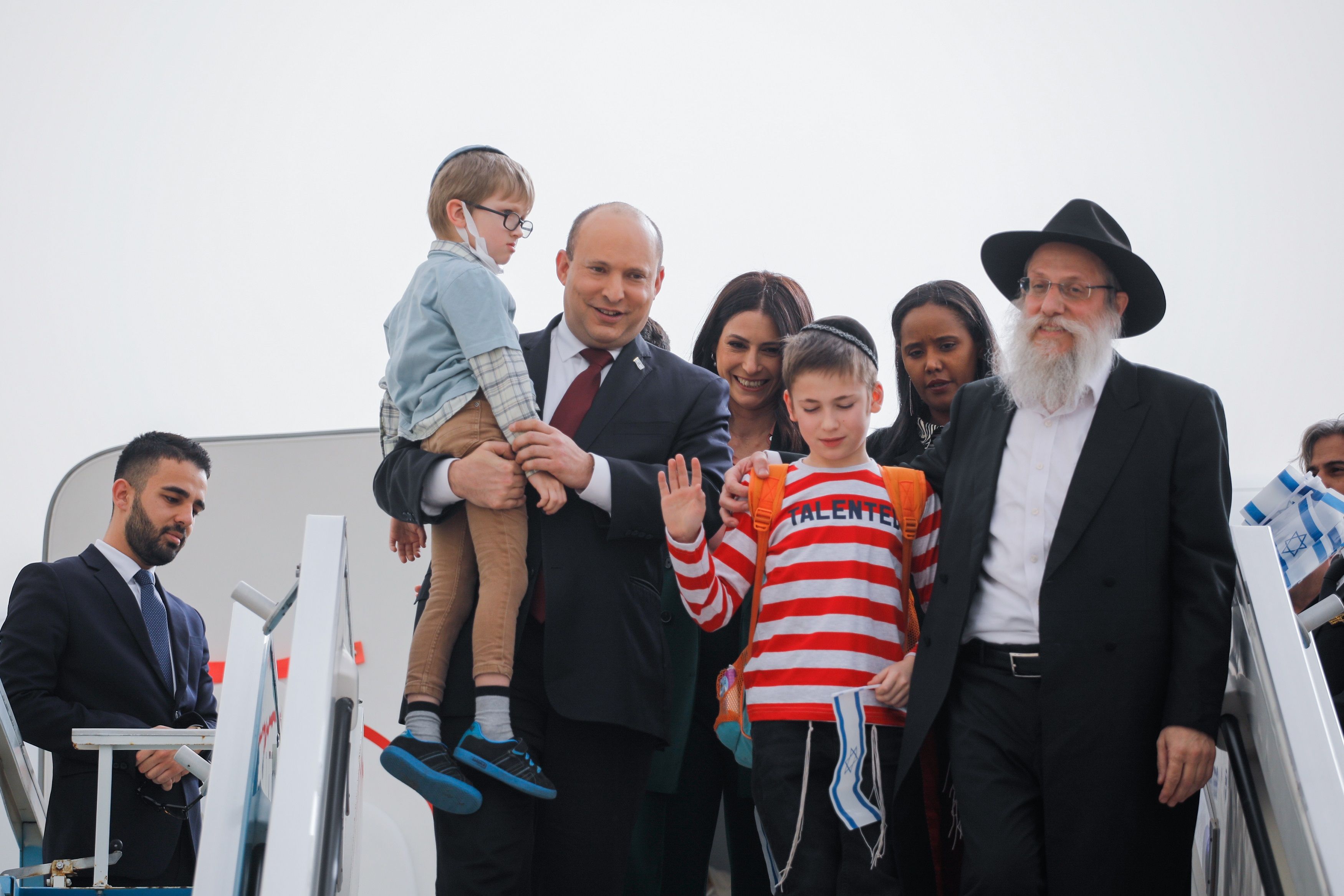 100 Ukrainian Jewish Orphans Arrive In Israel - i24NEWS