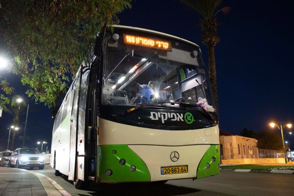 Israeli Bus Driver Attacked By Palestinians In West Bank, Lightly ...