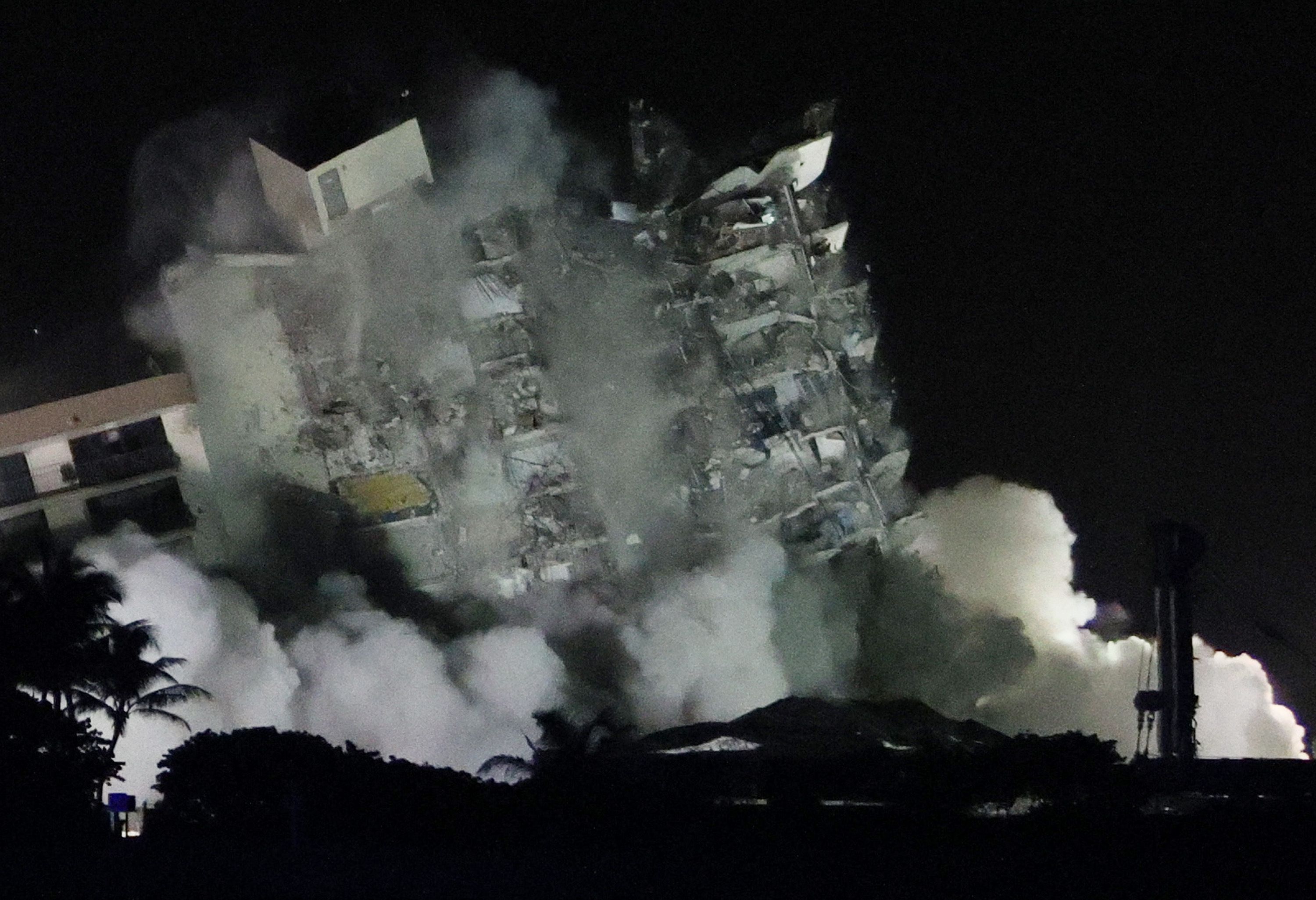 L'immeuble Effondré En Floride Démoli Avant L'arrivée De La Tempête ...