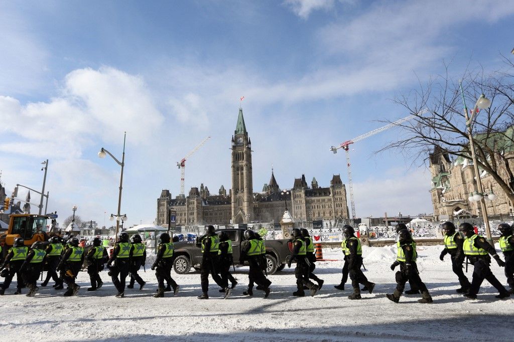 Canadian Police Make Final Push To End Weeks-long Protest In Capital ...