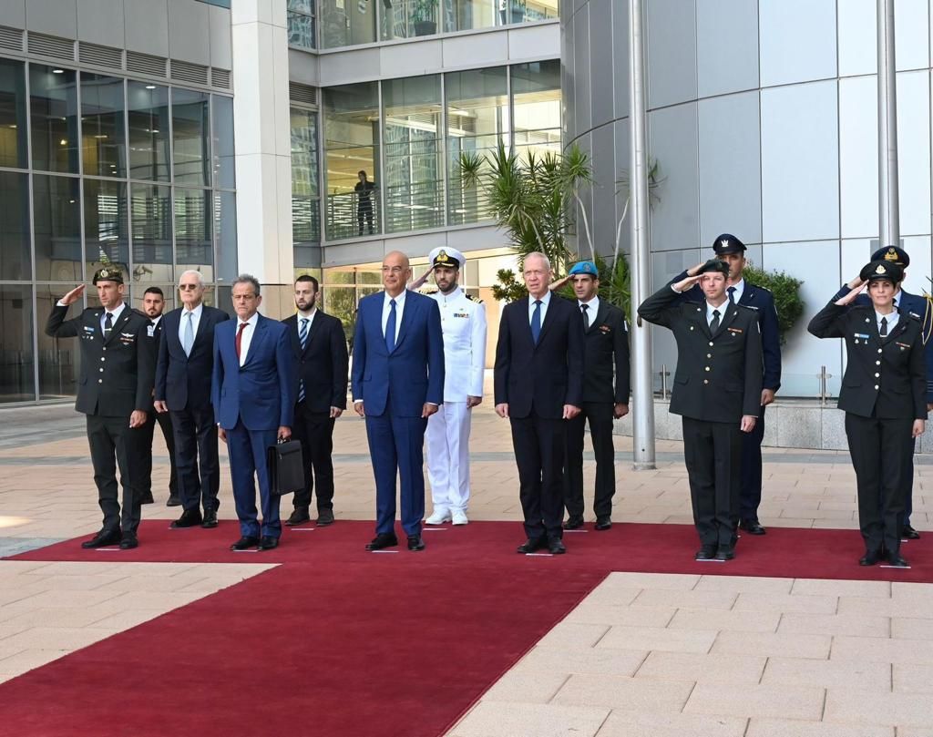Yoav Gallant Reçoit Son Homologue Grec Pour Sa 1ère Visite En Israël ...