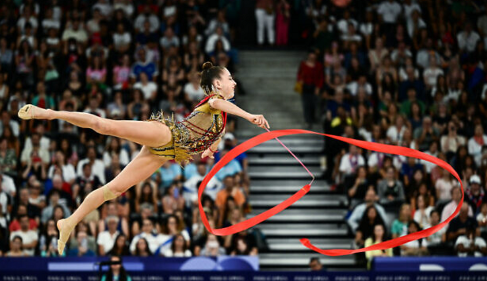 JO Paris 2024 : La Gymnaste Israélienne Daria Atamanov Se Hisse En ...