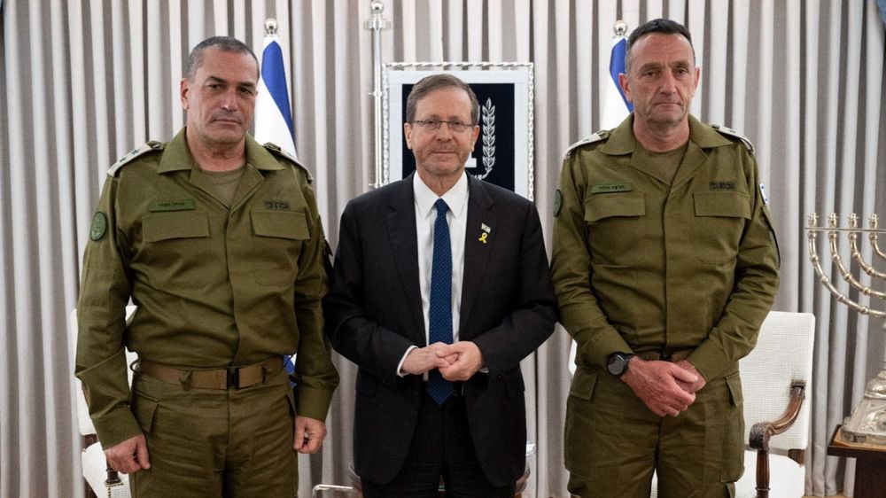 Le Président Israélien Reçoit Herzi Halevi Et Le Nouveau Chef D'état ...