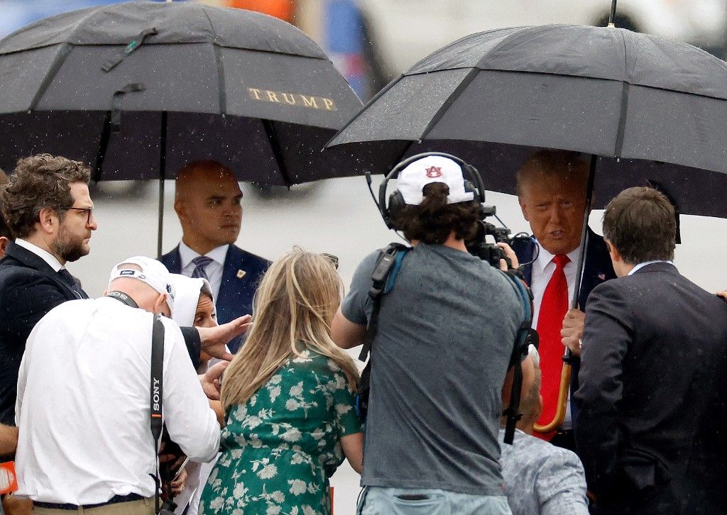 Trump’s Aide Pleads Not Guilty To Helping Hide Classified Documents ...