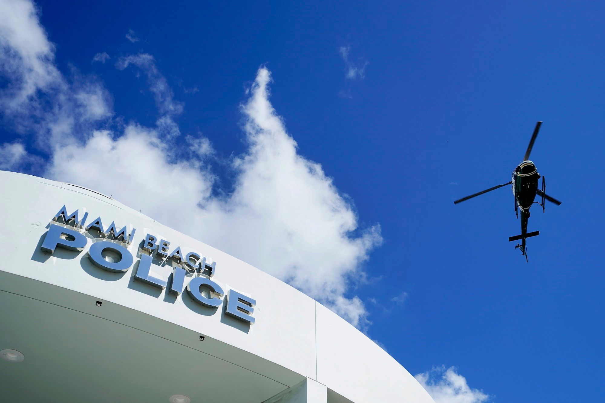 2 Dead, More Than 20 Wounded In Florida Mass Shooting - i24NEWS