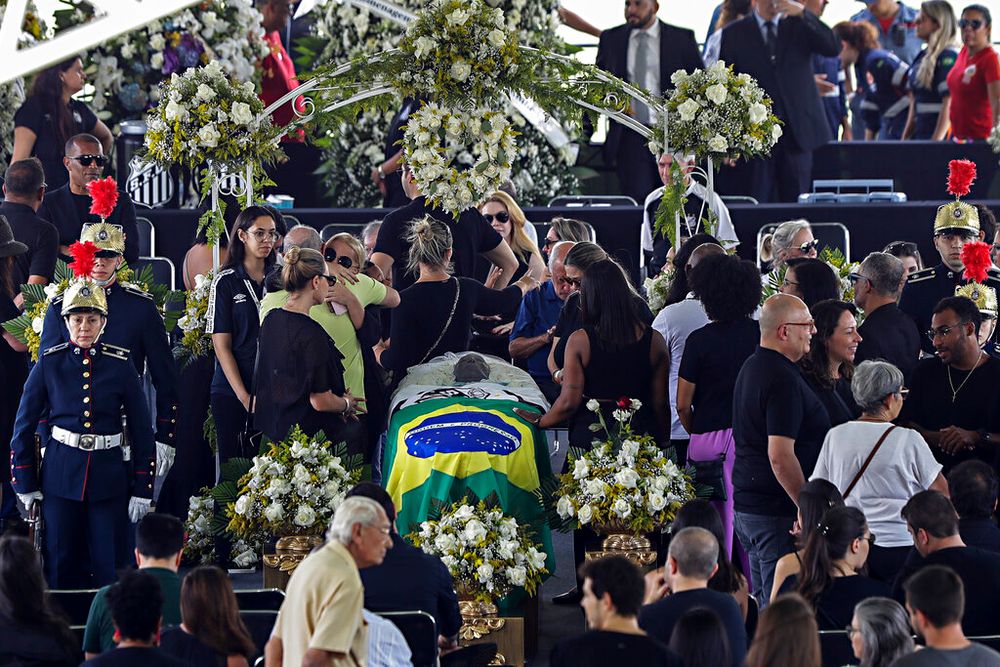Brazilians Pay Tribute To ‘king Of Soccer’ Pele - i24NEWS